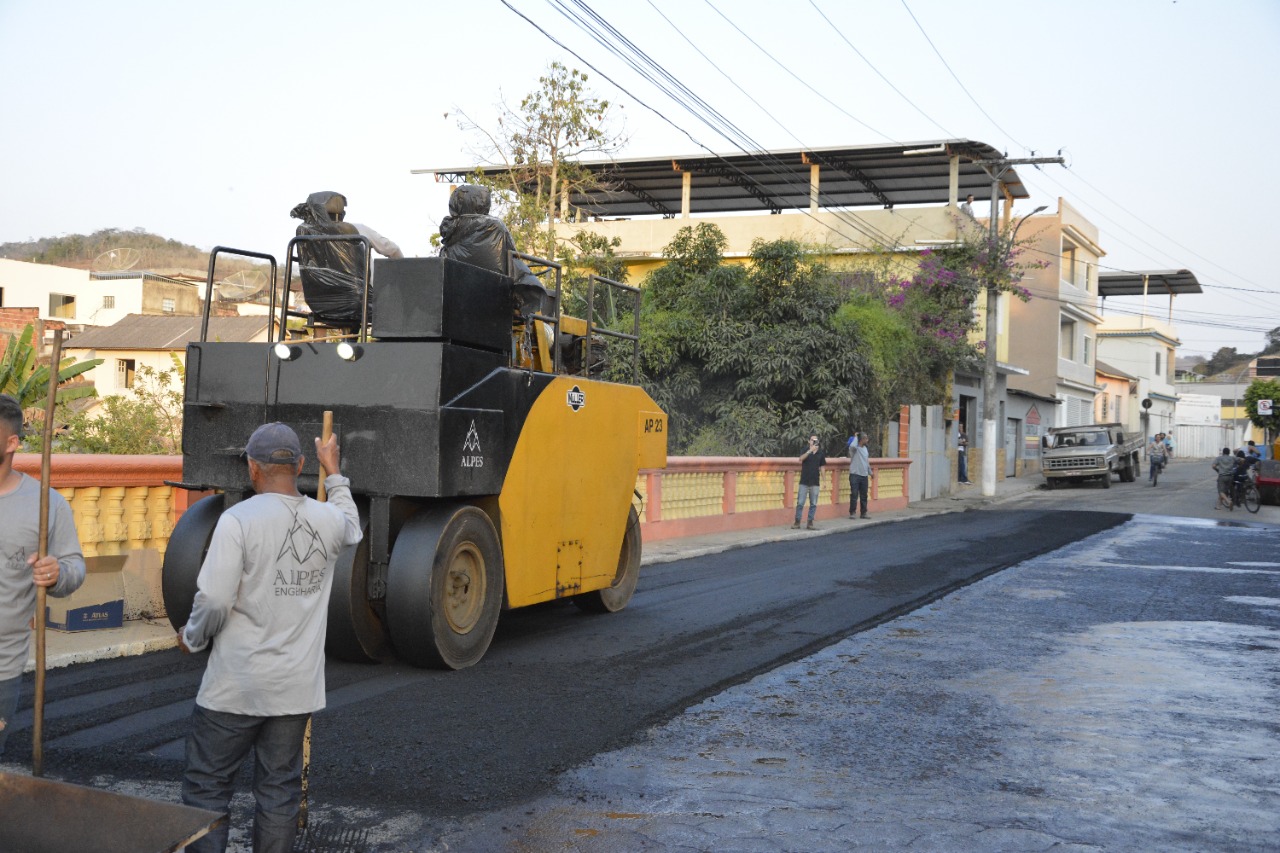 PREFEITURA DE GUAÇUÍ INICIA OBRAS DE RECAPEAMENTO ASFÁLTICO PREFEITURA DE GUAÇUÍ INICIA OBRAS DE RECAPEAMENTO ASFÁLTICO